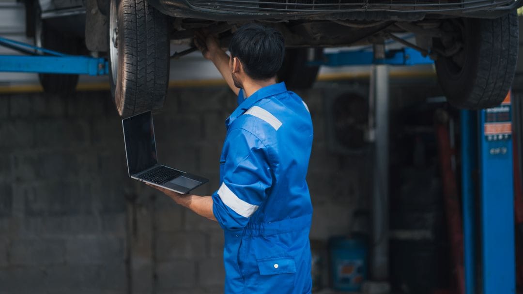 How to Change Garage Management Software Without Downtime?